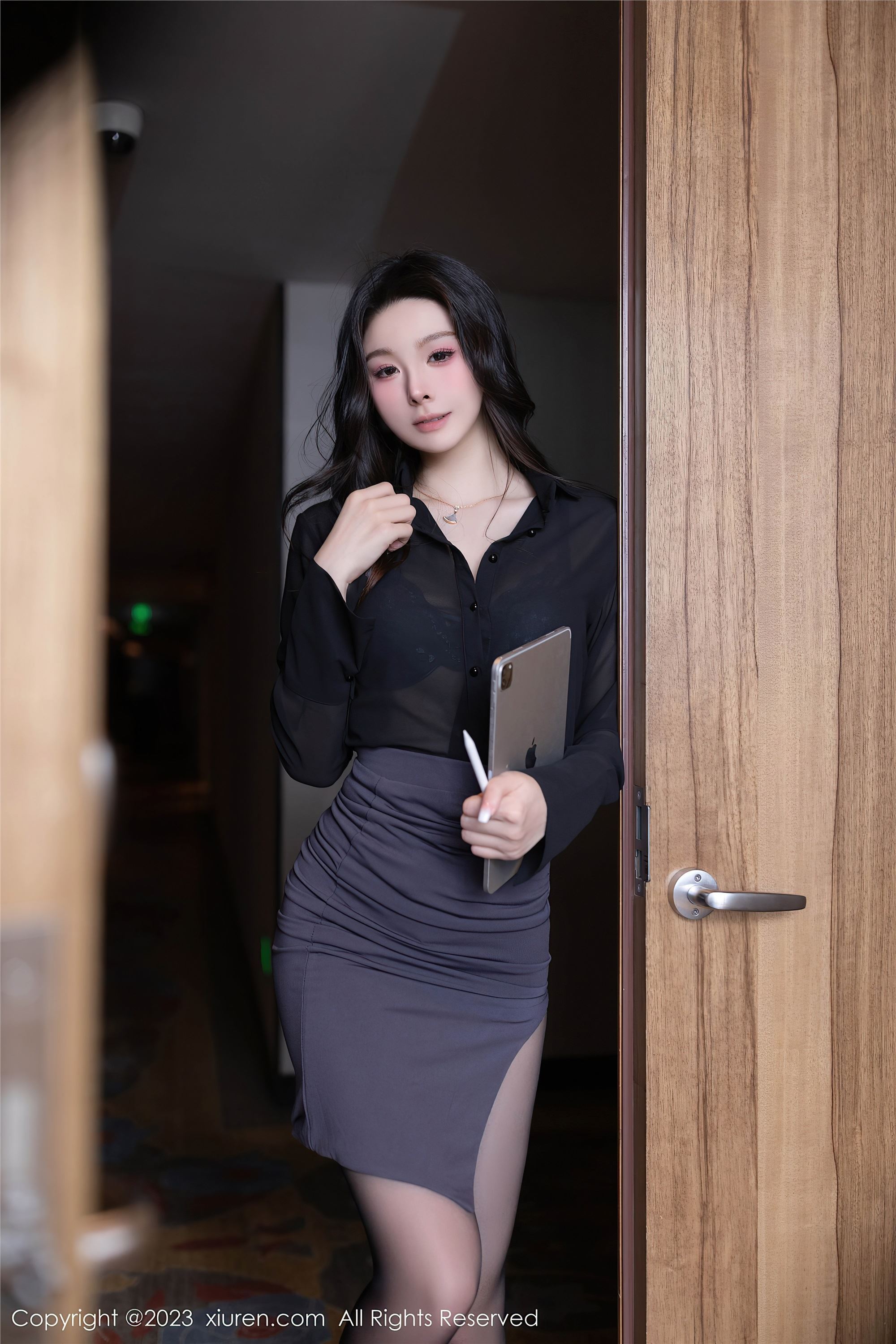 Xiuren秀人网期2023.10.20期N第7542期小逗逗-秀人网套图